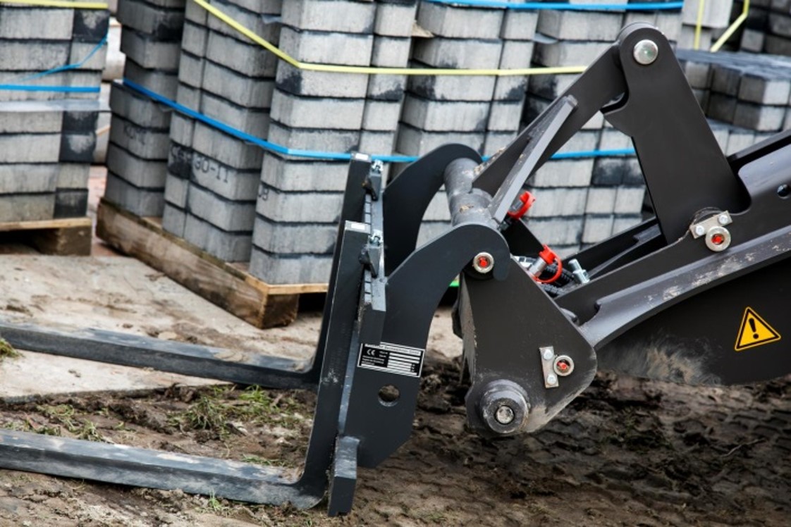 Der Hitachi ZW95-6 Kompaktradlader