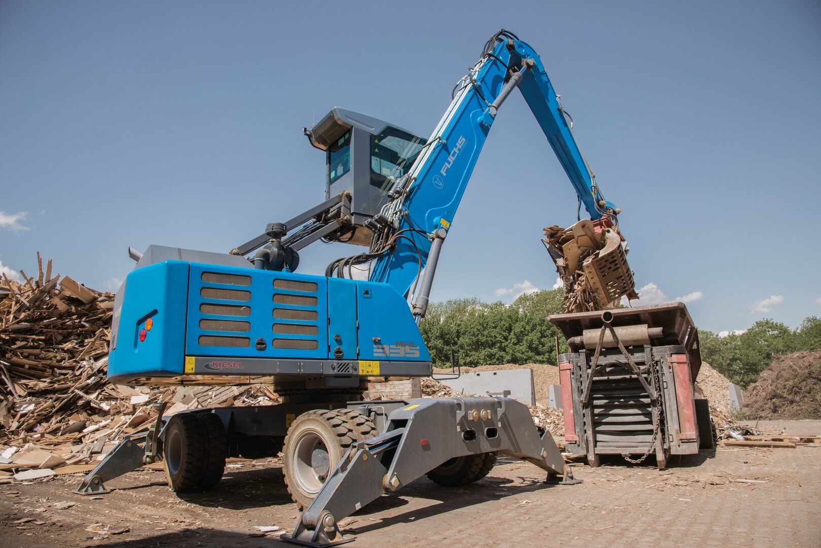 Der Fuchs MHL335F Umschlagbagger