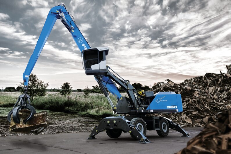 Der Fuchs MHL360F Umschlagbagger